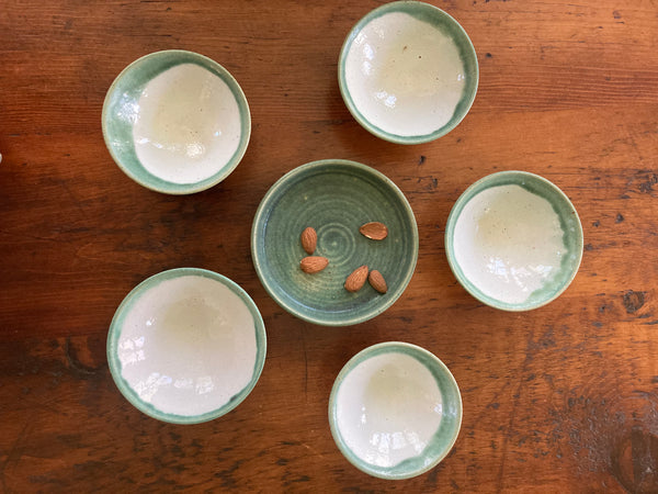 Tapa plates by Ballymorris Pottery – Nora Nora Irish Imports
